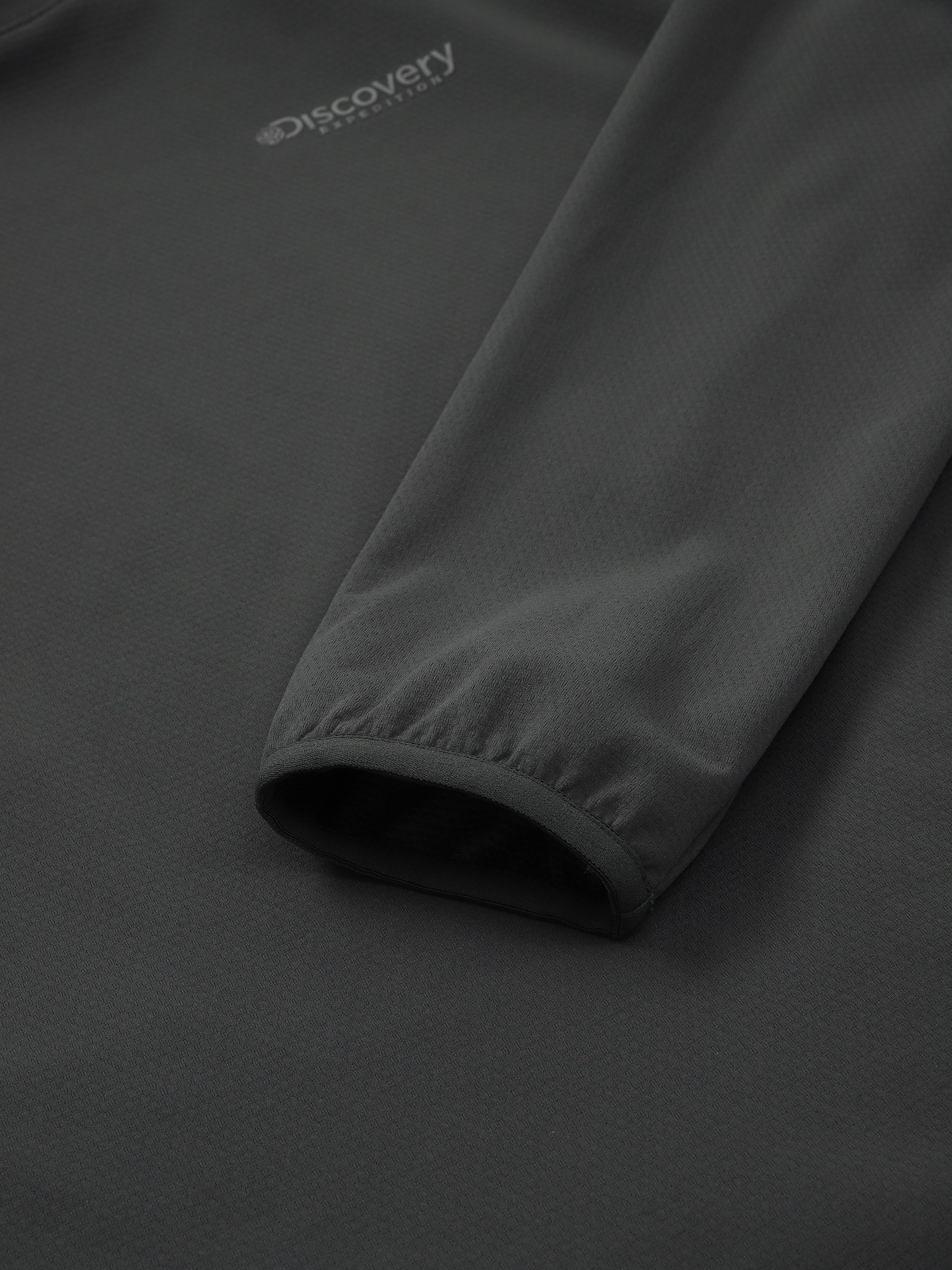 디스커버리 익스페디션 남성 기능성 소재 맨투맨 Dark Gray